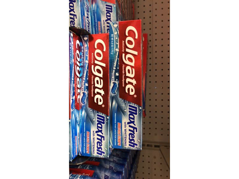Colgate Max Fresh Toothpaste Ingredients and Reviews