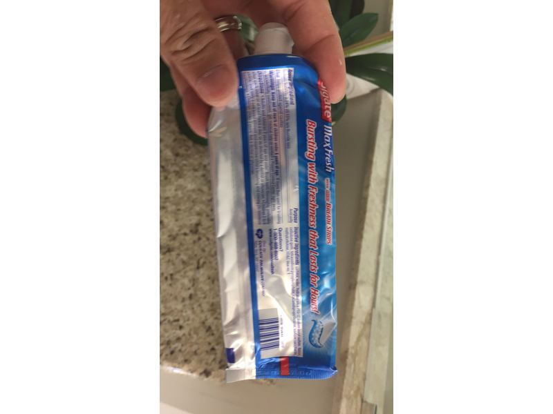 Colgate Max Fresh Toothpaste Ingredients and Reviews